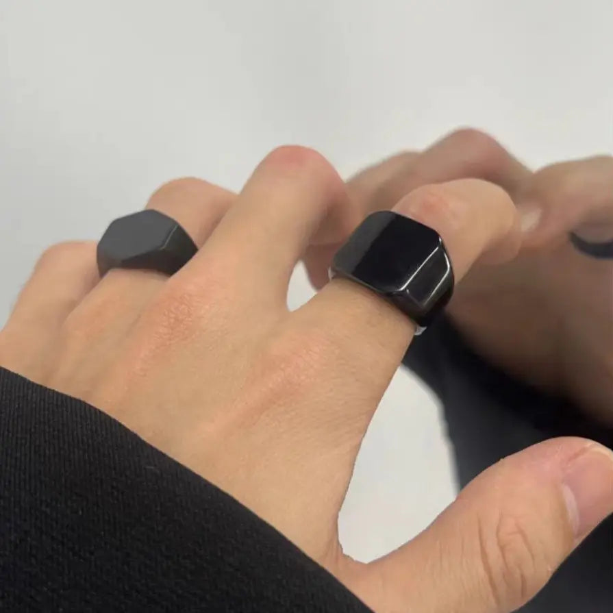 Obsidian Ring – CHASING