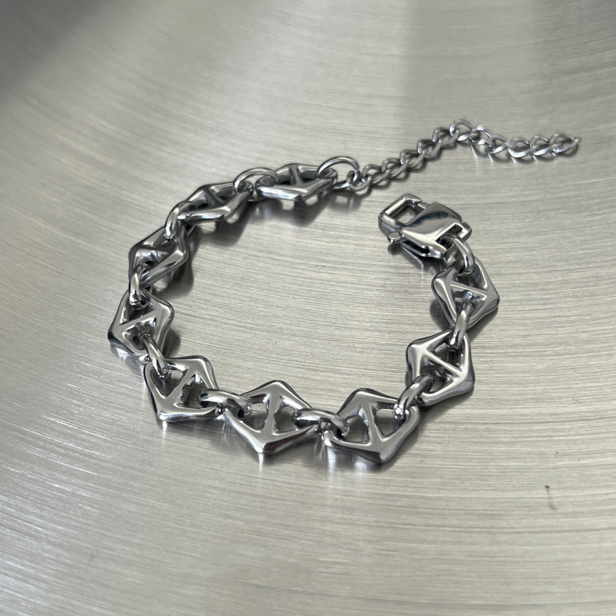 DNA Bracelet – CHASING